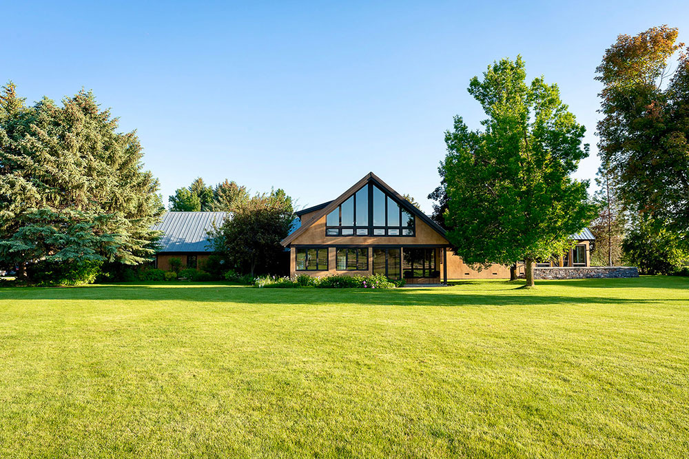 Bellevue Beauty Cattle Ranch On The Market - Hall and Hall
