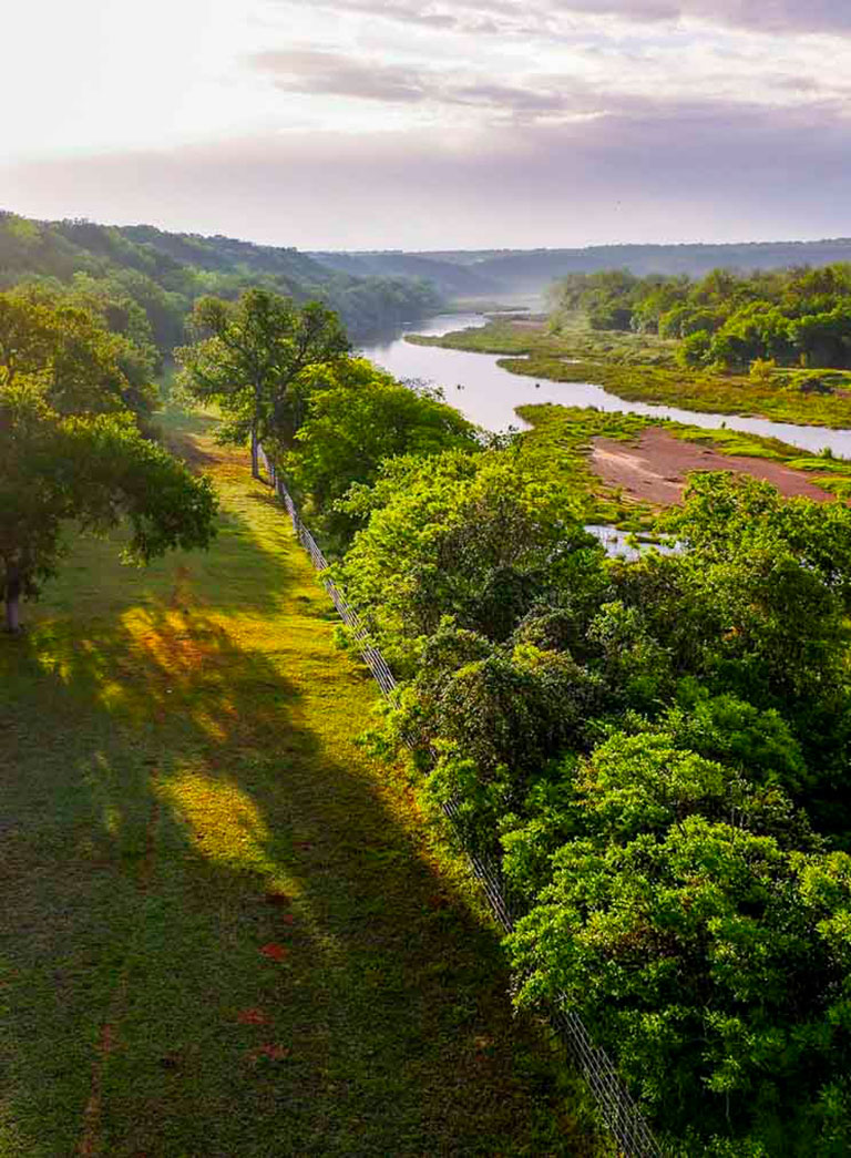 Texas River Ranch in "Cutting Horse Capital of the World"